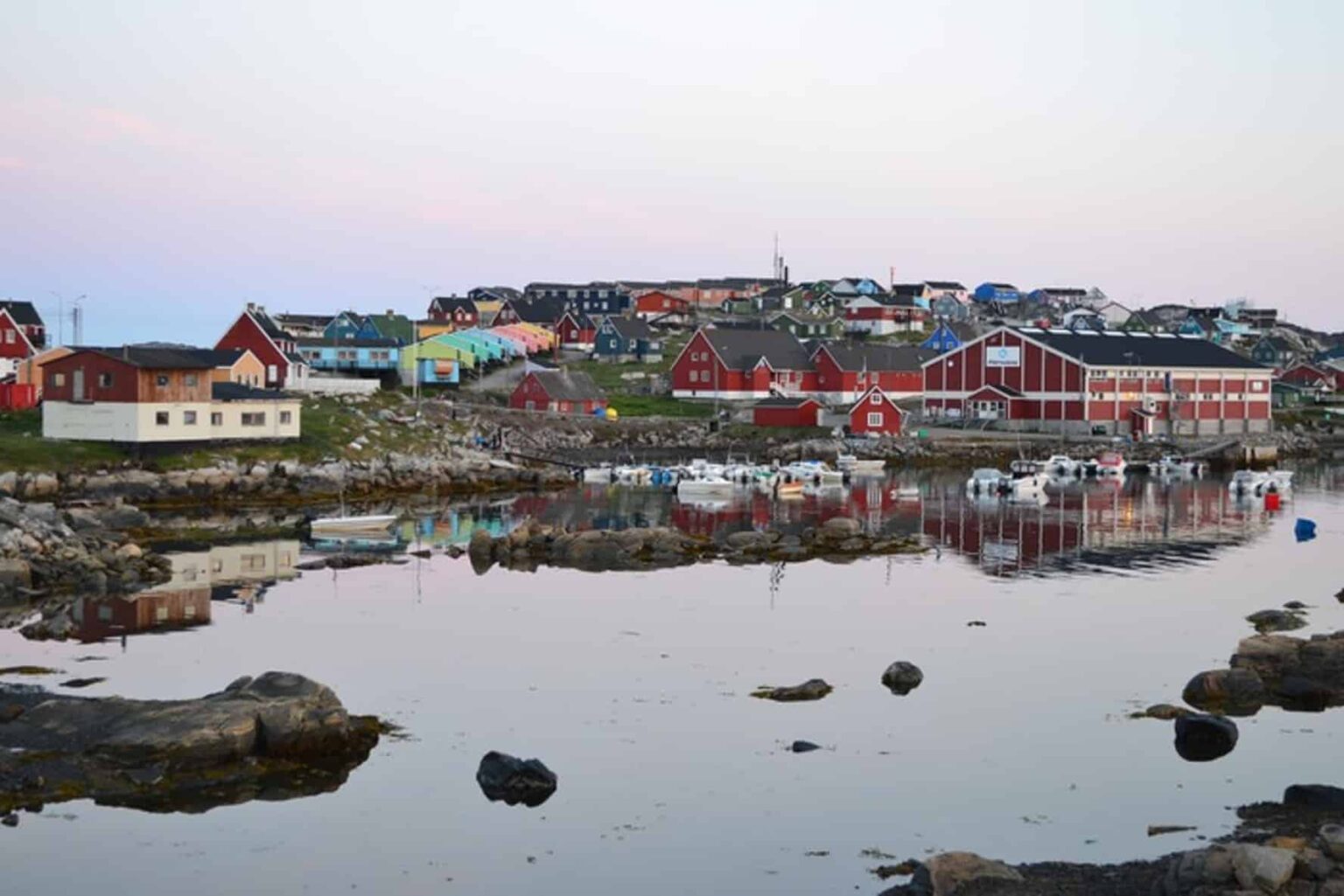 Caves Of Disko Island | Qeqertarsuaq | Disko Bay | Guide to Greenland