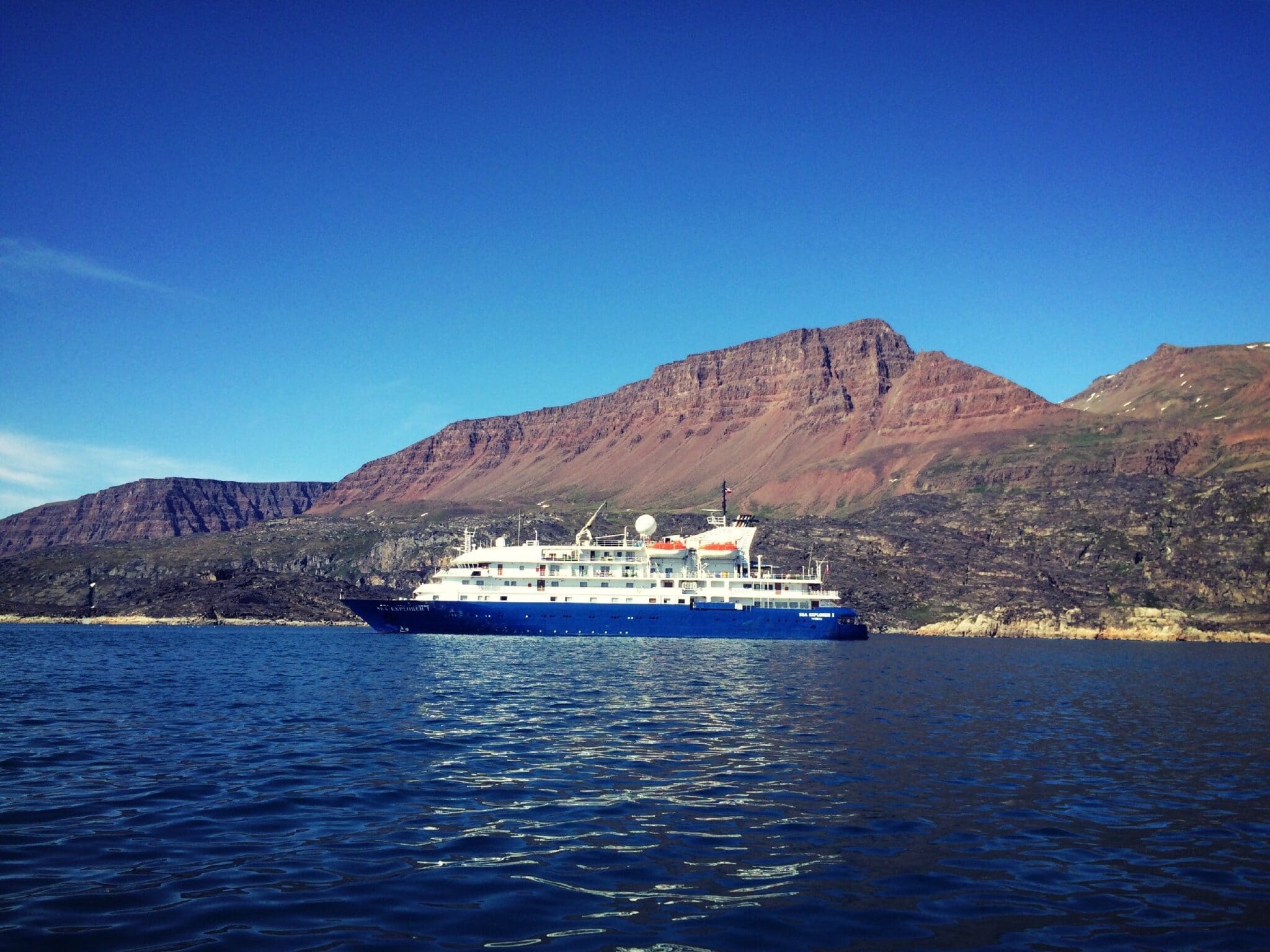 Cruise along the coast of Greenland | Guide to Greenland