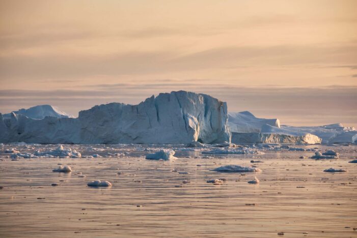 5 Days in Ilulissat with Icebergs, Northern Lights & Arctic Culture