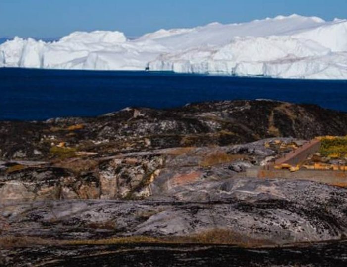 Hike The Arctic Tundra | Ilimanaq | Disko Bay | Guide to Greenland